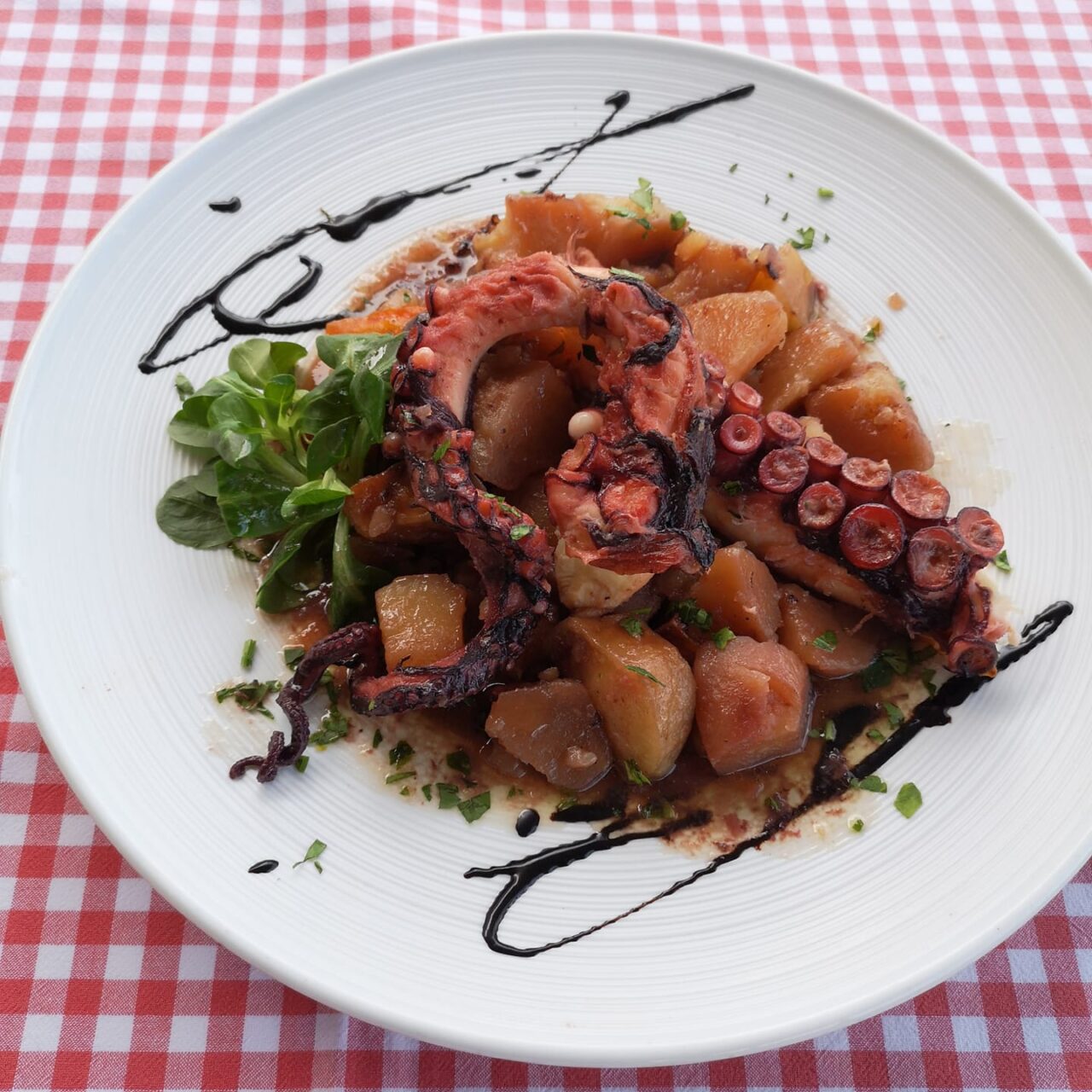 Bistro Mornar | Bistro uz tržnicu i ritam luke!